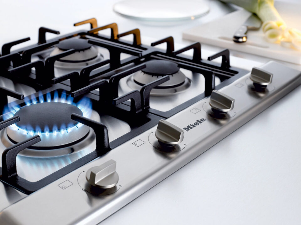 Miele KM 2010 Stainless Steel 65cm 4 Burner Gas Hob - Appliance Superstore