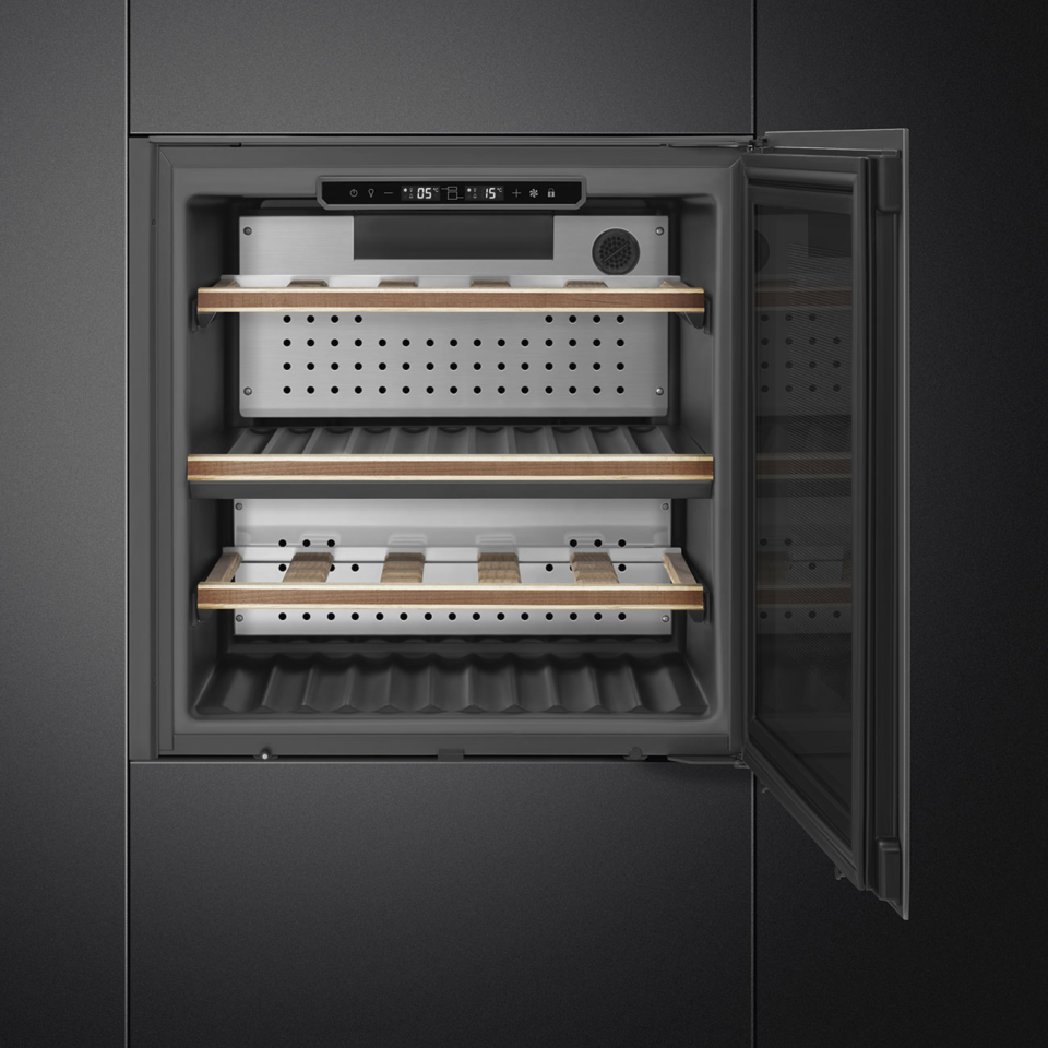 Smeg CVI129B3 Classic Built In Wine Cooler