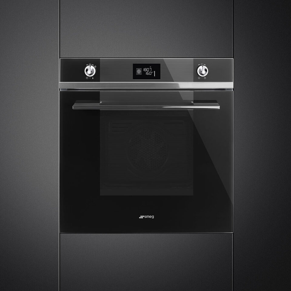 Smeg Linea Vapor Clean Oven Black SF6102TVN - Appliance Superstore