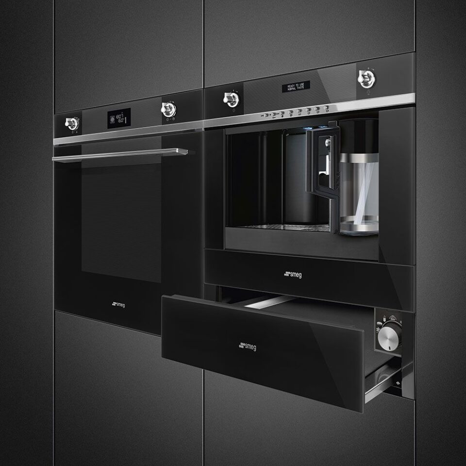 Smeg Linea Vapor Clean Oven Black SF6102TVN - Appliance Superstore